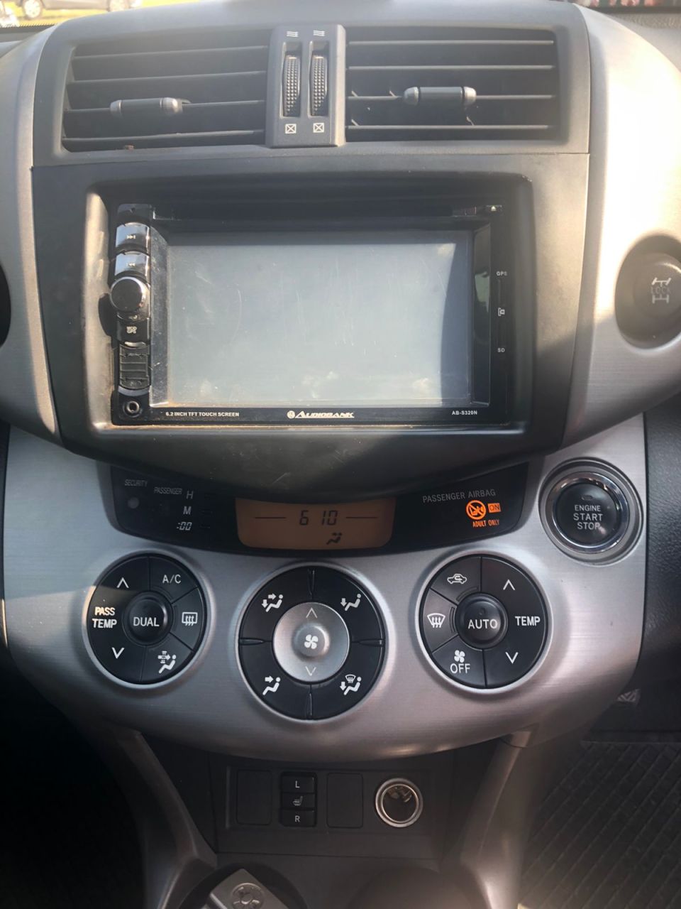 TOYOTA RAV 4 RAV4 2.2D-4D VX for sale in Roodepoort Roodepoort